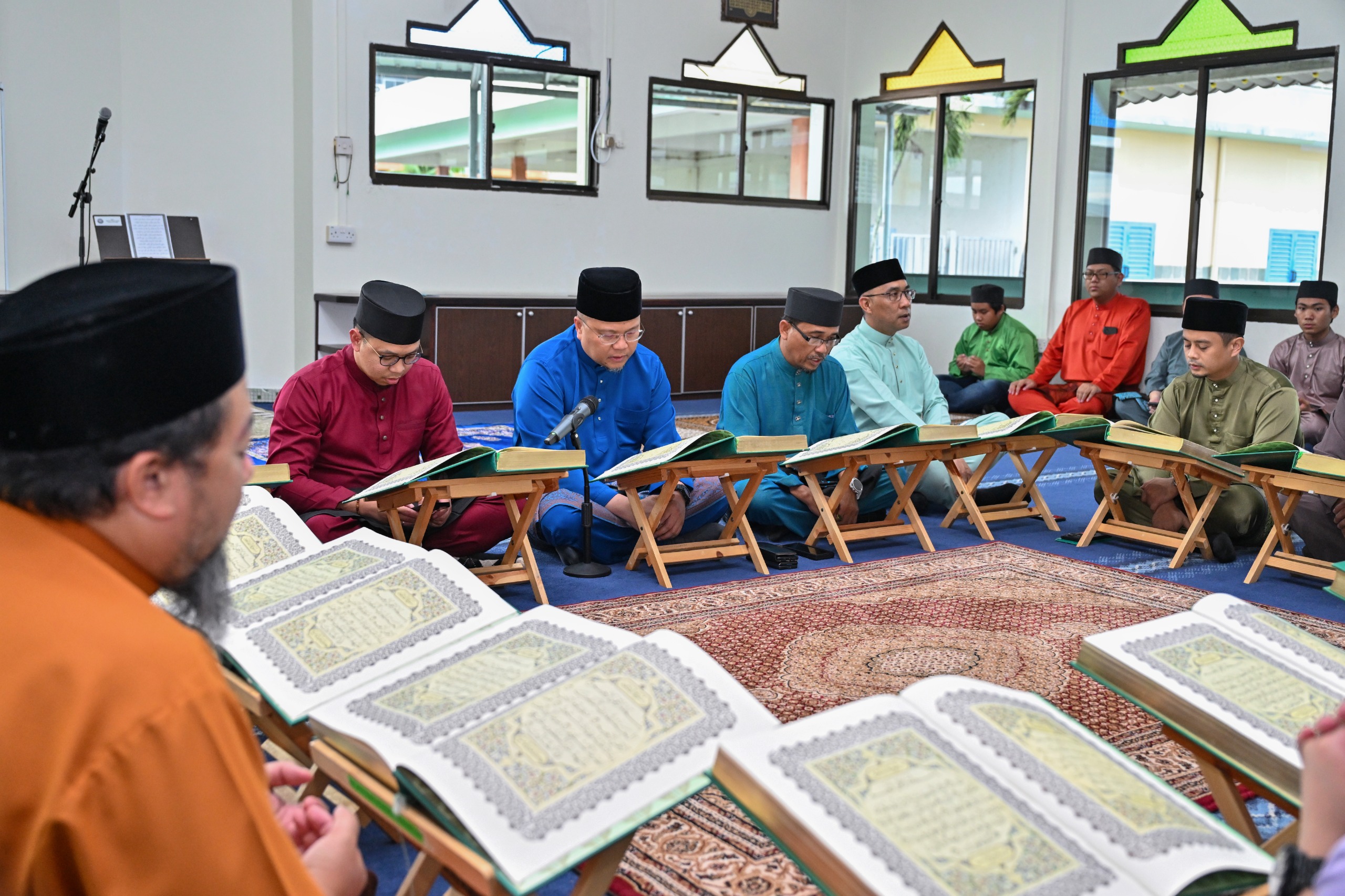 Majlis Bertadarus Dan Penyampaian Derma Kepada Anak-Anak Yatim Bagi ...